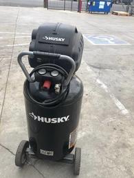 32 gallon 150psi husky air compressor $100 | Tools For Sale ...