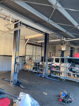Mechanic garage for rent $2,999 | Buy & Sell | Los Angeles, CA | Shoppok