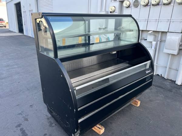TURBO AIR TOM-W-60SB GRAB AND GO WITH CURVED GLASS DRY CASE ON TOP ...