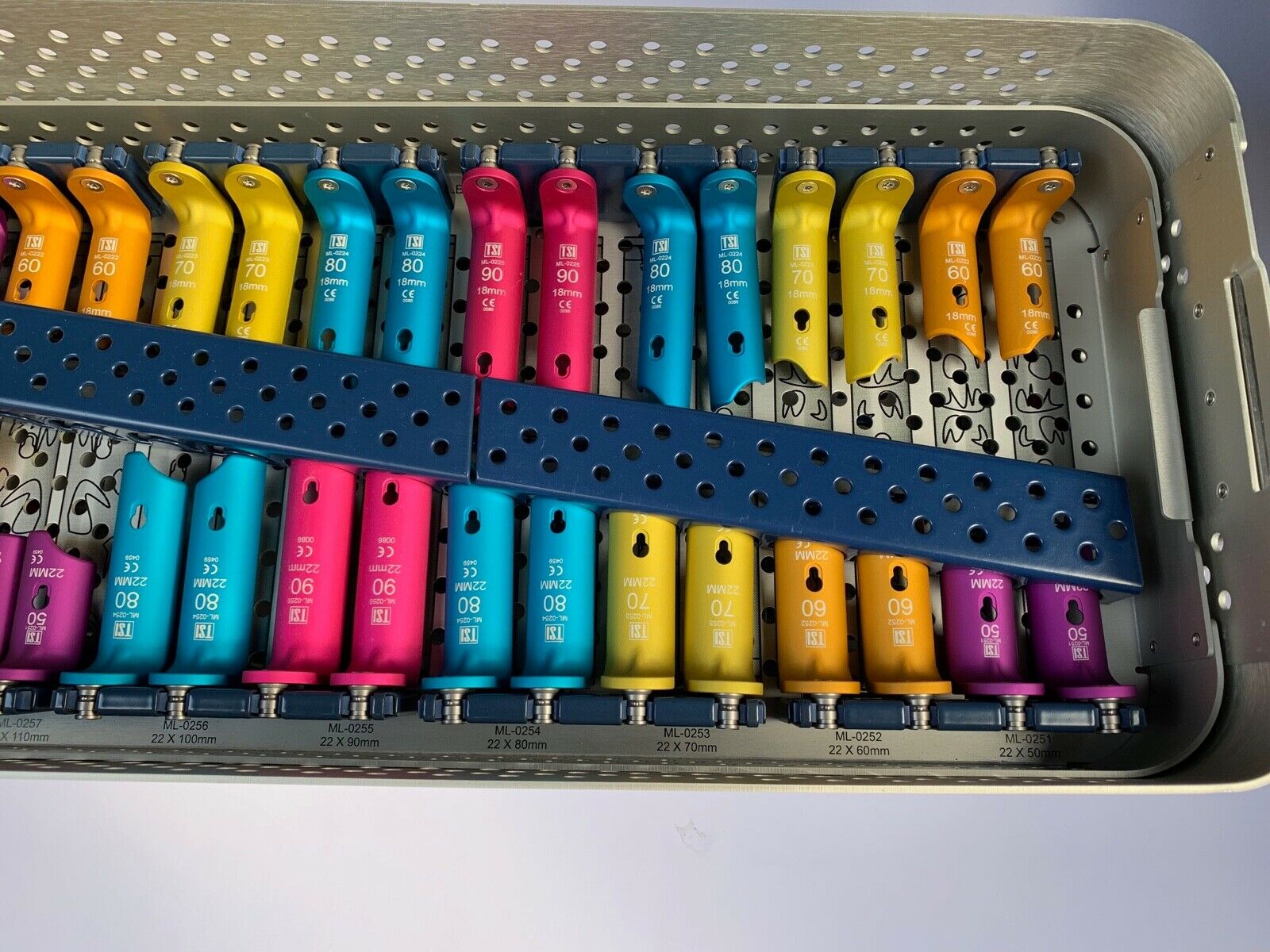 Tedan TSI Spine Phantom ML-2000 Retractor Set | Electronics For Sale ...