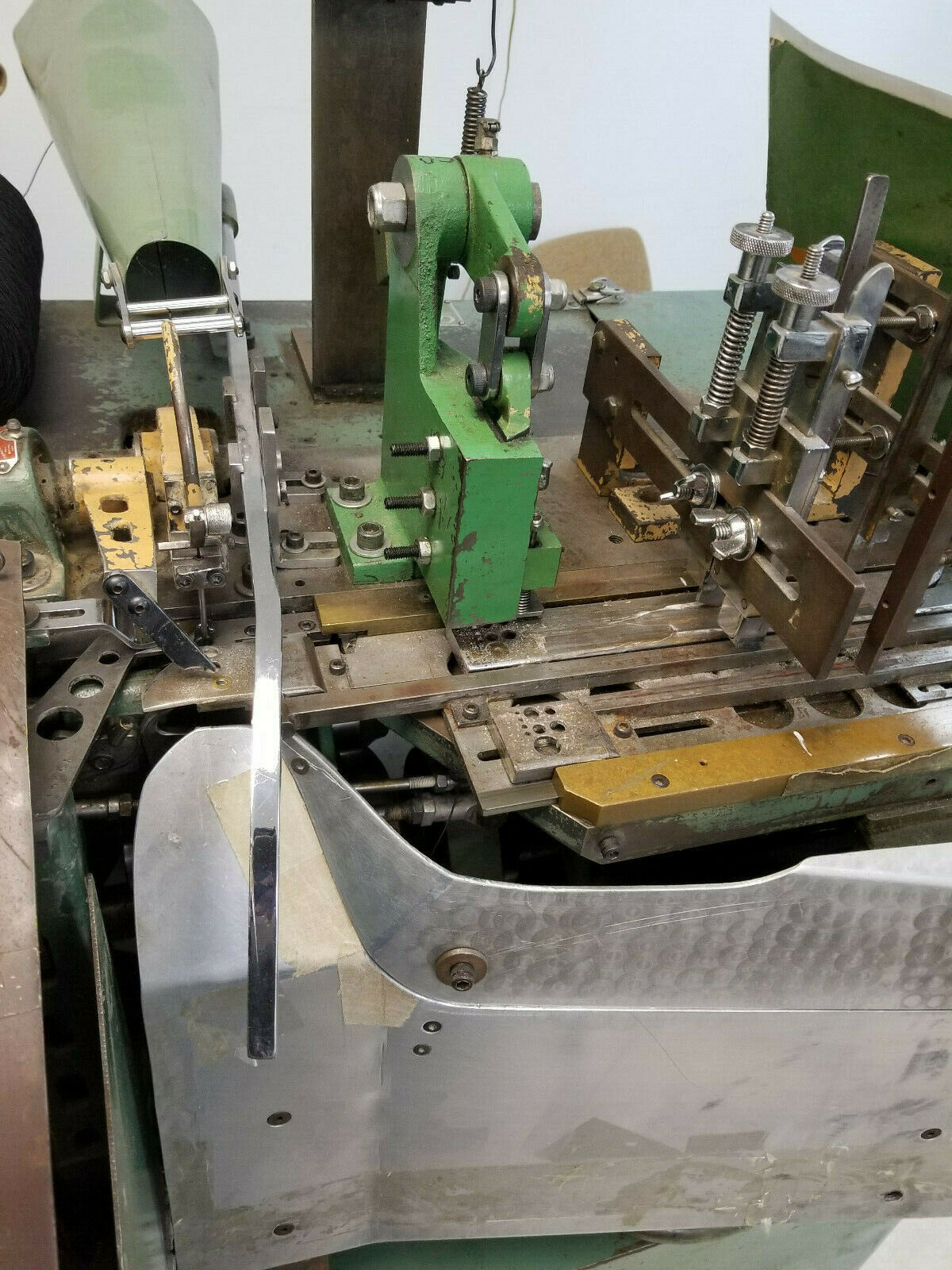 NEW ERA WHIRLWIND 185 Tag Stringing Machine | Tools For Sale | Los ...