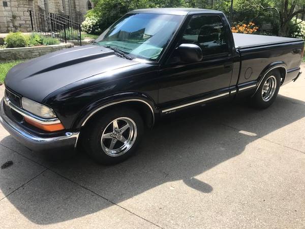 2000 Chevy S10 Short Bed V8 - $7,500 (Pewee Valley, KY) | Cars & Trucks ...