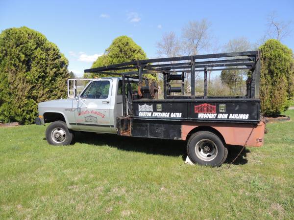 1982 GMC, 4x4, dually, manual, granny gear, very heavy duty - $4400 ...