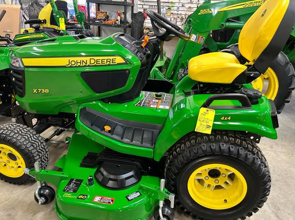 2021 John Deere X738 4x4 riding mower new 60 deck 38hrs excellent ...