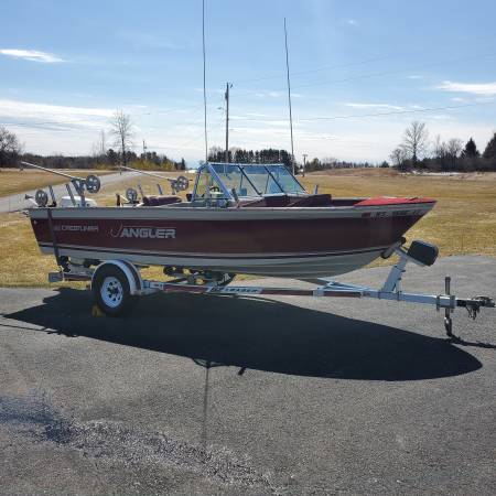 Crestliner Nordic Angler Fiberglass 18 Foot Boat $9,800 | Boats For ...