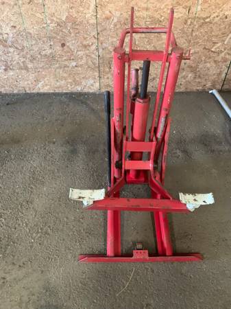 HYDRAULIC BUMPER JACK $100 | Tools For Sale | Medford, OR | Shoppok