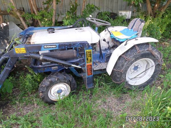 Mitsubishi satoh Buck 4 WD tractor with loader $4,900 | Garden Items ...