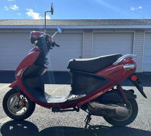 Genuine Buddy Scooter For Sale - ZeCycles
