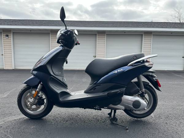 Piaggio FLY 150 For Sale - ZeCycles