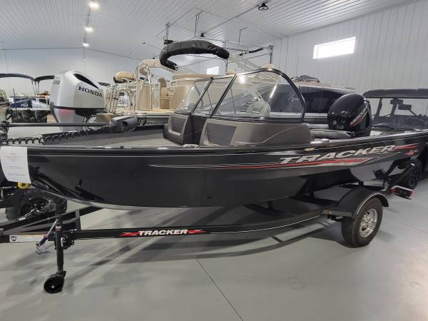 Tracker Pro Guide V16 W/T #66227 $29,465 | Boats For Sale | Muskegon ...