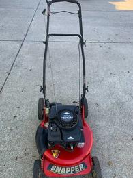 Snapper 7.25hp self-propelled mulching mower with high back wheels $175 ...