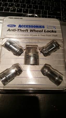 Ford anti-theft wheel locks for exposed lugs -- multiple applications ...