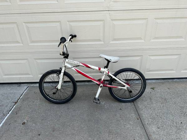 Specialized Fuse 3 bicycle 20” bmx bike tricks $490 $490 | Bikes For Sale | New York, NY | Shoppok
