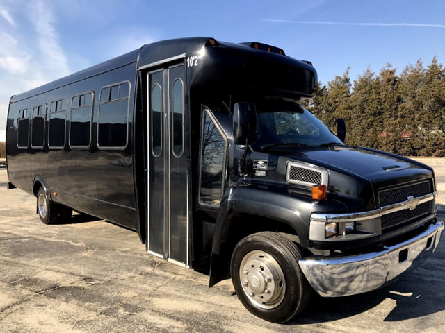 2005 Chevrolet C5500 29 Passenger Shuttle Bus | Cars & Trucks For Sale ...