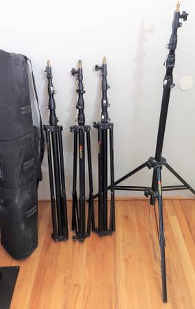 4 Studio Titan Tripod Stands with Hakuba Carry Duffle Bag $180 ...