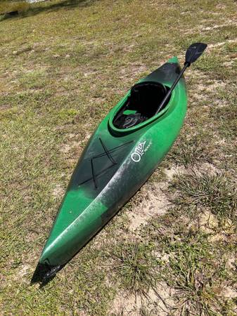 Old Town Otter Sport 9.5 Recreational Kayak with Two Piece Paddle $190 ...
