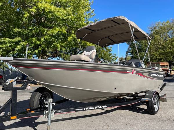 2004 Tracker Boats PRO GUIDE V-16 w/ 2008 60HP 4-STROKE (CLEAN!) $7,700 ...