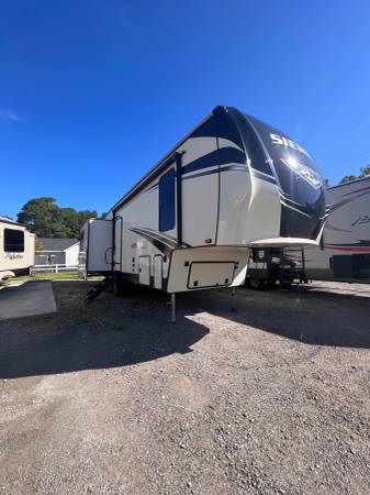 Sunset R.V. Inc #3220 2020 Sierra $35,900 | RV, RVs for Sale ...