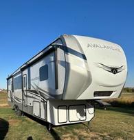 2016 Keystone RV Avalanche 5th Wheel 380FL Fifth Wheel | RV, RVs for ...