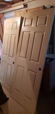 BIFOLD CLOSET/WOOD INT DOORS~NEW STAIR TREADS/RISERS~BRING ALL OFFERS ...