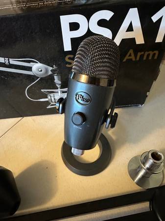 Blue Yeti Nano Mic with Rode PSA studio boom arm $100 | Electronics For ...