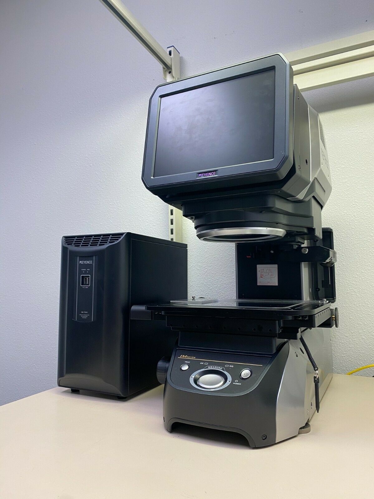 2020 Keyence IM-7501 with IM-7020 head optical Dimension Measuring ...