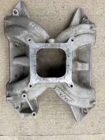 Edelbrock torker 2 intake manifold 440 Mopar $250 | Auto Parts Sale ...