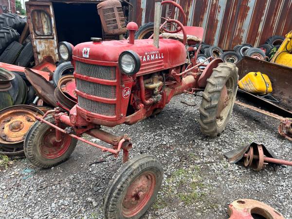 FARMALL CUB FOR SALE, RUNS GREAT $1,500 | Garden Items For Sale ...