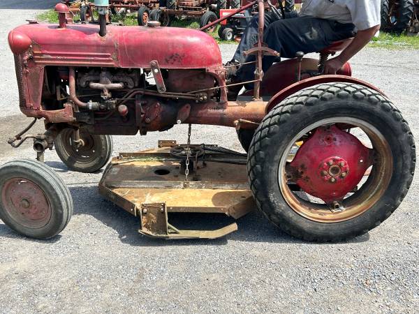 FARMALL CUB TRACTOR WITH 4 FOOT MOWER, RUNS $1,500 | Garden Items For ...