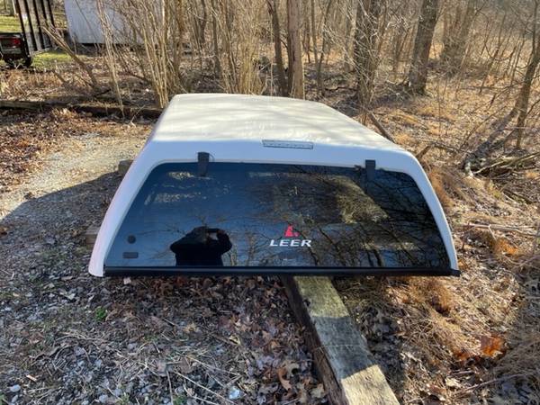 Leer Truck Cap $200 | Auto Parts Sale | Pittsburgh, PA | Shoppok