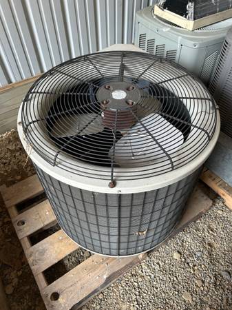 Payne by carrier 2.5 ton condenser whole house A/C $200 | General Items ...