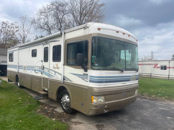 1999 freightliner diesel $17,900 | RV, RVs for Sale | Port Huron, MI ...