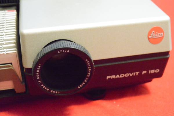 Leica Pradovit P-150 slide projector Hektor 85mm lens, in field case ...