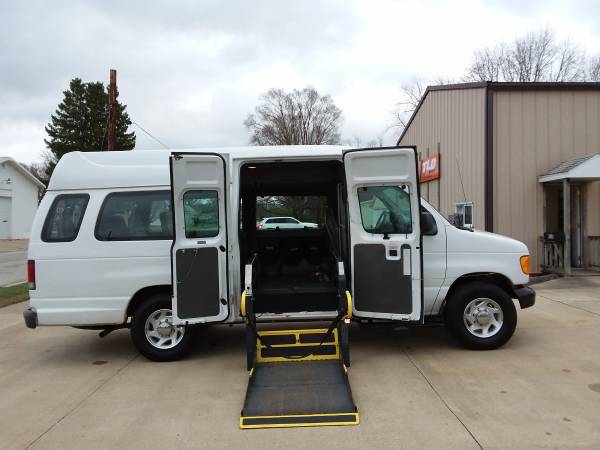 2006 FORD HANDICAP WHEELCHAIR VAN E250 - $7,900 (MACOMB, IL) | Cars ...