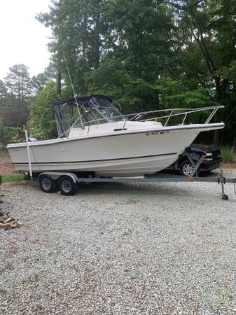 Robalo 2140 Offshore Fishing Boat $14,500 | Boats For Sale | Raleigh ...