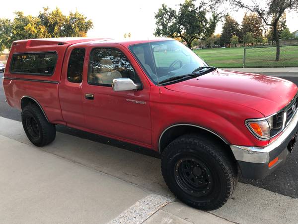 1995 Toyota Tacoma SR5 ExtraCab 4x4 5-speed Manual + Camper Shell ...