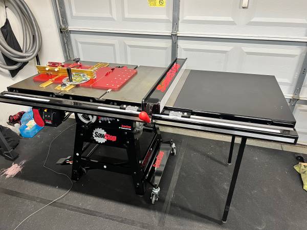 SawStop Table Saw with mobile base and Incra miter gauge and sled ...