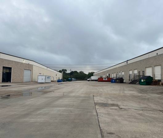 6,750 SF Warehouse For Lease - 3 Grade Level Doors, 2 Dock High Doors ...