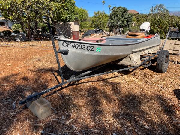 12 ft Aluminum Boat (Sears) w/ 7.5 Johnson Motor $1,000 | Boats For ...