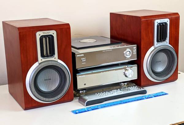Compact Stereo System, AM/FM/CD/Aux with Speakers $125 | Electronics ...