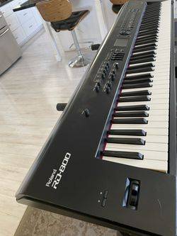 Roland RD-800 Weighted 88-Keys Digital Stage Piano+Pedal Good Conditio ...