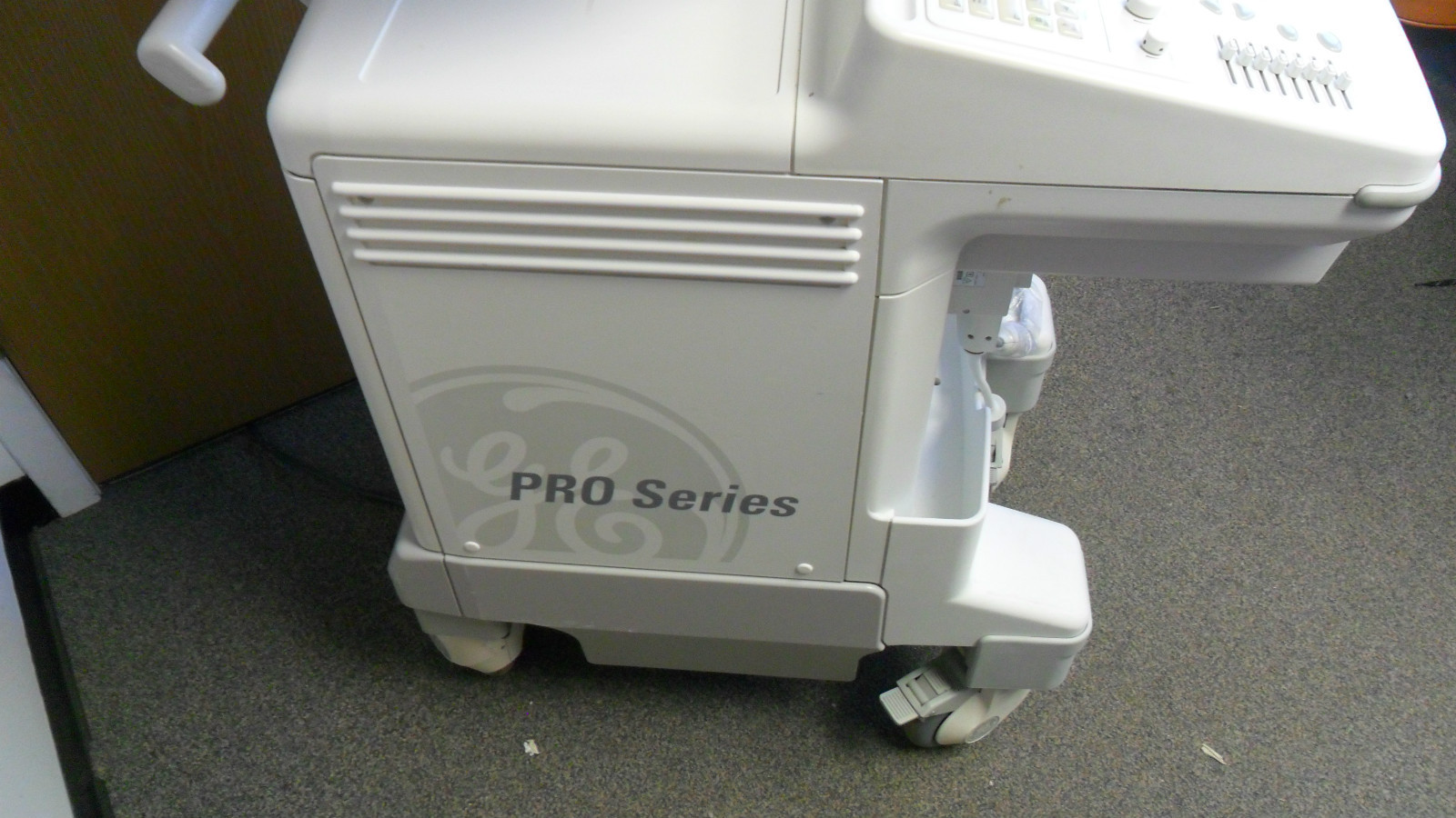 GE Logiq 400 ultrasound system with 3 probes E-721 C-358 739L plus ...