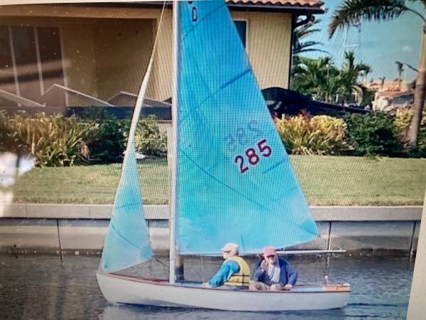 Dyer Dhow 12.5 sailboat $3,000 | Boats For Sale | Sarasota, FL | Shoppok