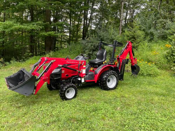 2015 Mahindra Max 24 HST Tractorwith Looader and Backhoe $20K Firm ...