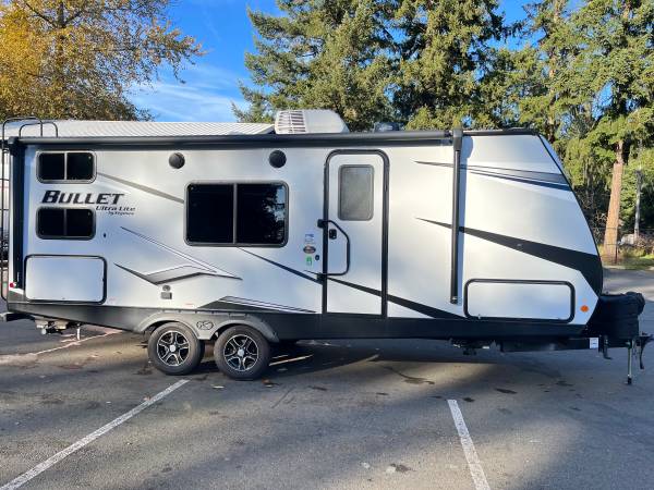 2022 26’ Keystone Bullet Ultra Lite Travel Trailer Like New!! $22,500 ...