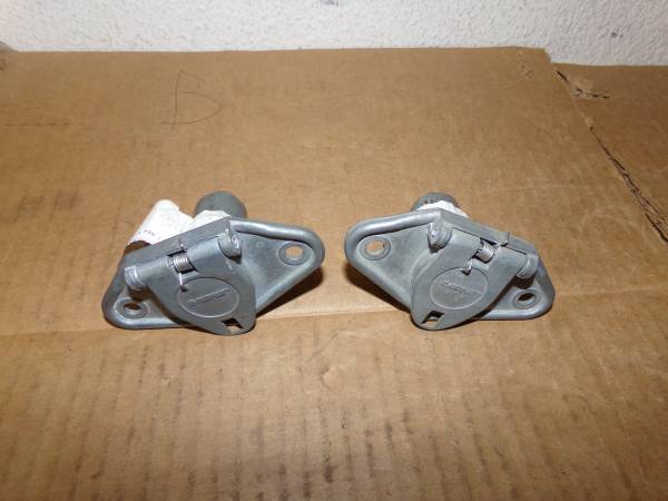 (2) Midland 4 WAY METAL TRAILER PLUG CONNECTOR $10 | Auto Parts Sale ...