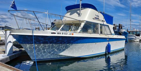 Gorgeous Uniflite 31 $15,000 | Boats For Sale | Seattle, WA | Shoppok