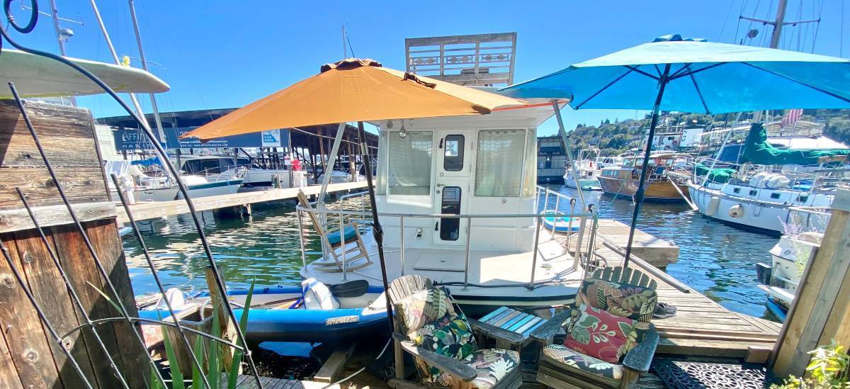 Adorable classic 1959 houseboat - with FOWR plaque | Boats For Sale ...