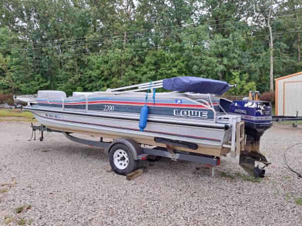 Lowe 2200 Deck Boat $6,200 | Boats For Sale | South East Missouri, MO ...