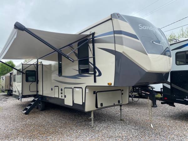 MID Bunk Fifth Wheel For Sale - ZeRVs